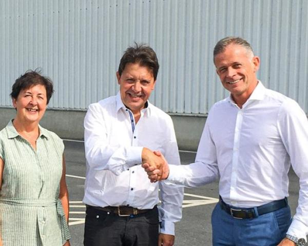 Marriage between WIC-members ABC and E Van Wingen!