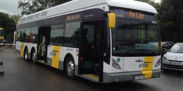 De Lijn stelt eerste waterstofbus voor